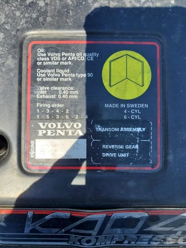 Volvo Penta KAD44 EDC 260 HP Marine Diesel Engine w/ Duo Prop Outdrive ...