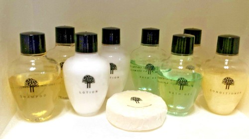 Lot 9 HYATT HOTEL Chicago 2 SHAMPOO 2 CONDITIONER 2 LOTION 2 BATH GEL 1 ...