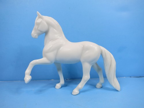 BREYER Stablemate Unpainted White Peruvian Paso Fino Horse-From Paint ...