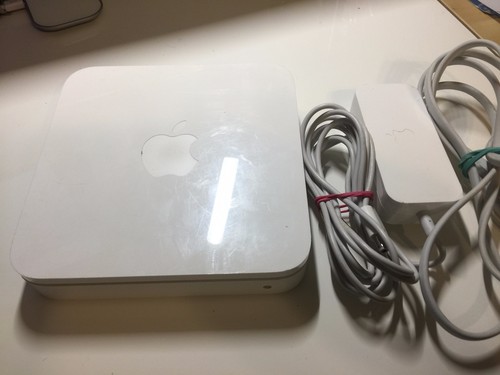 Apple AirPort Extreme 54 Mbps 3-Port Gigabit Wireless N Router (MC340LL ...