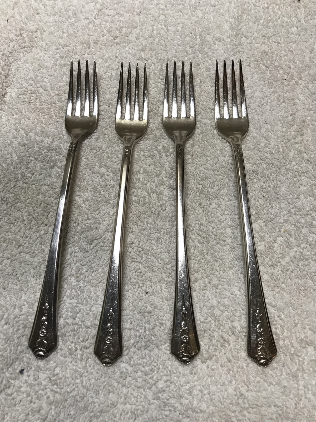 Lot 4 Holmes & Edwards Inlaid IS Spring Garden 1949 Flatware IS Dinner ...