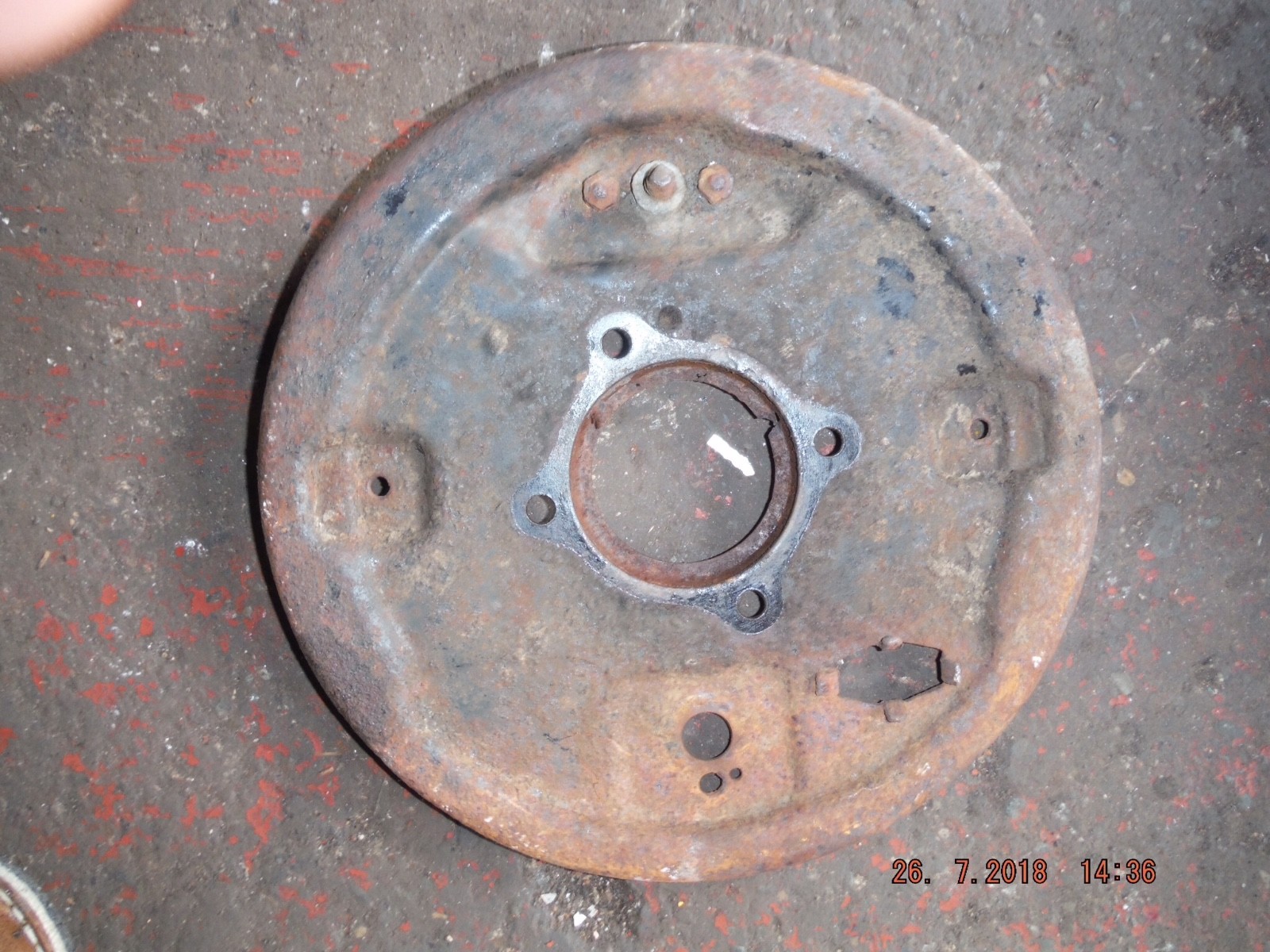 MGB BANJO AXLE REAR BRAKE BACKPLATE | eBay
