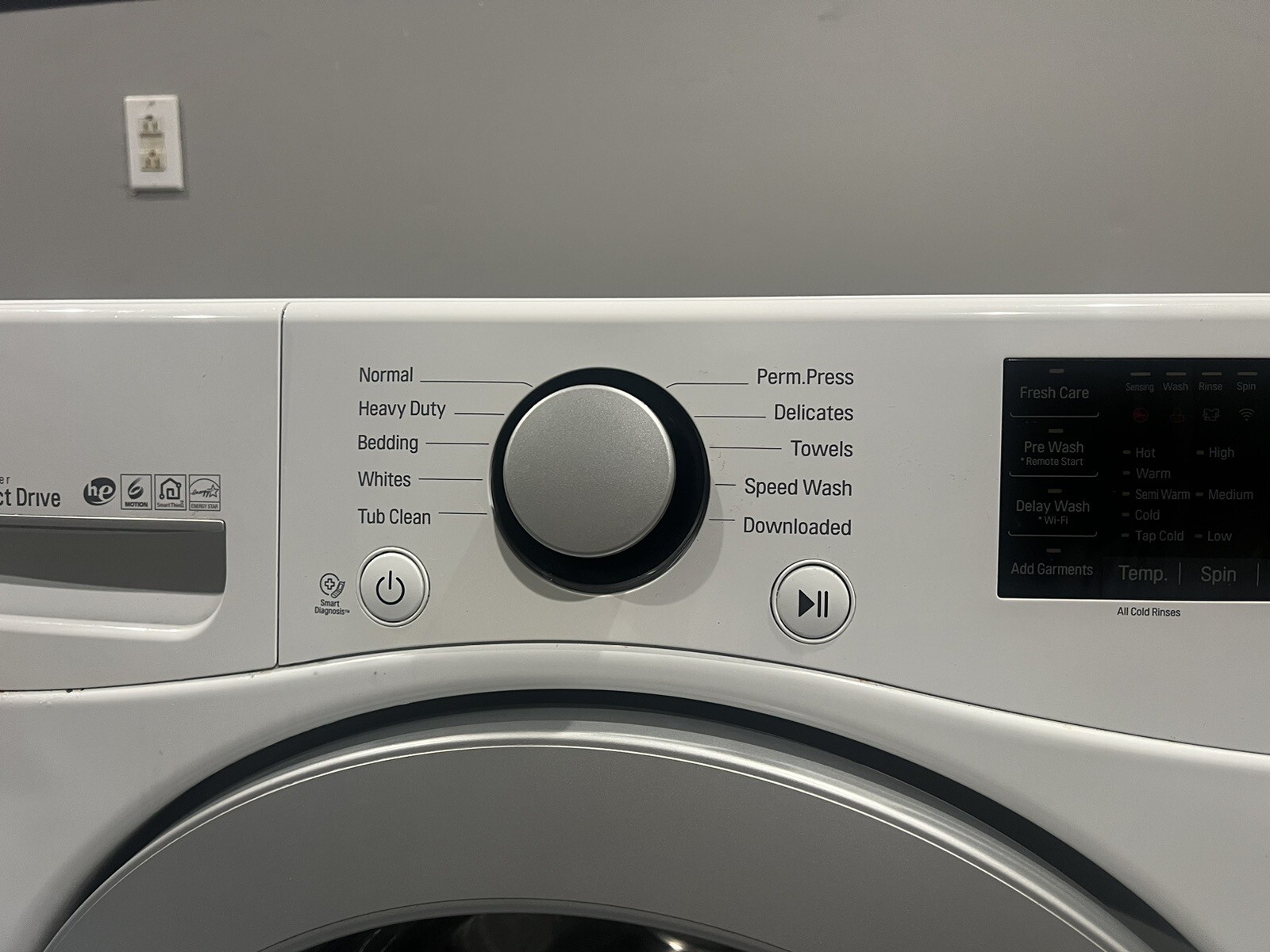 LG 4.5 Cu. Ft. High Efficiency Front-Load Washer - 6Motion Technology ...