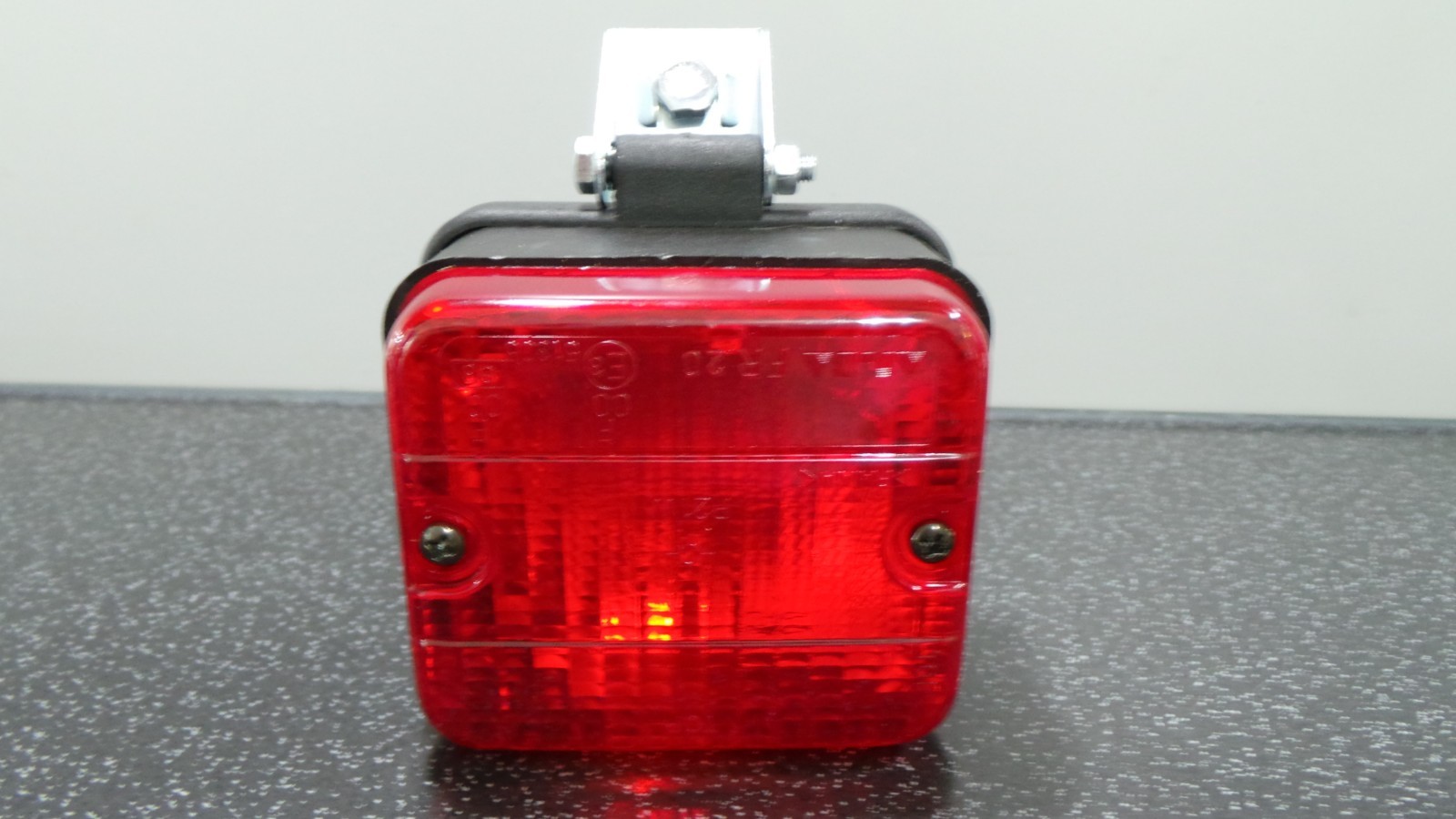 Universal 12v Car/Van/Trailer Approved Square Rear Red Fog Light/Lamp ...