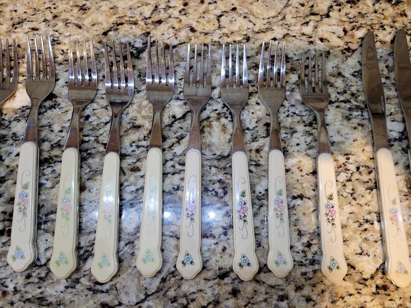 PFALTZGRAFF SILVERWARE FLATWARE TEA ROSE PATTERN 56 PIECES FORKS SPOONS ...