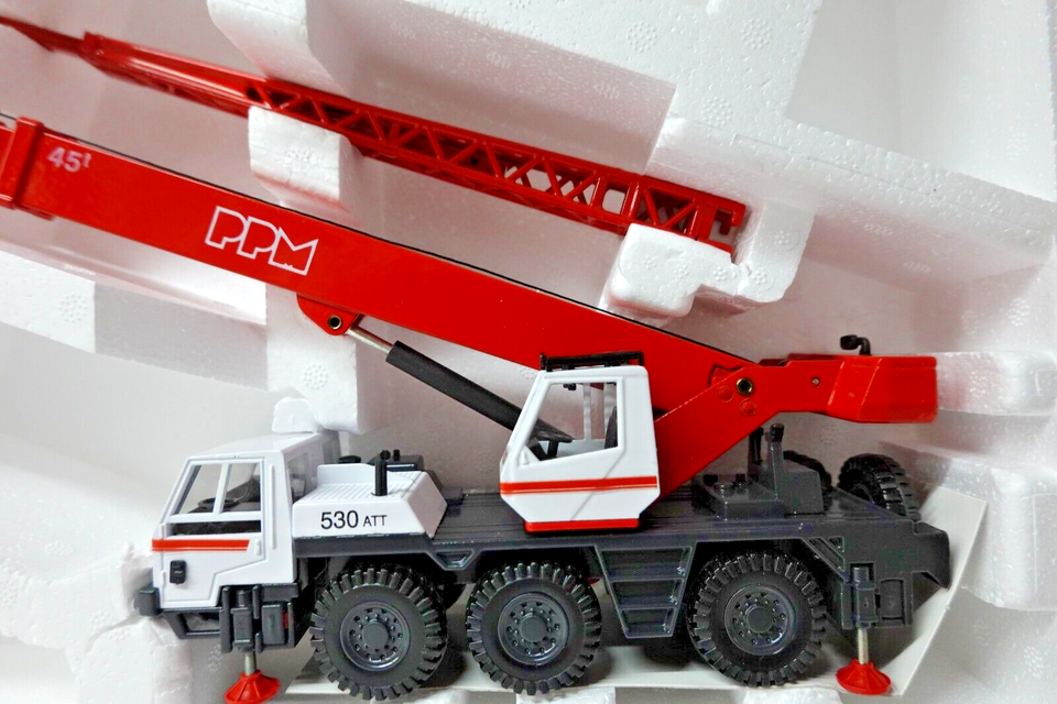 JOAL 168 PPM 530ATT MOBILE CRANE 1:50 SCALE N.I.B. | eBay