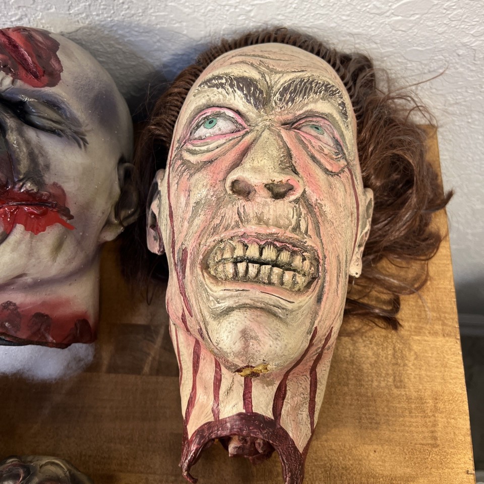 Lot Of 9 Halloween Hanging Severed Heads Gory Bloody Spirit Halloween ...