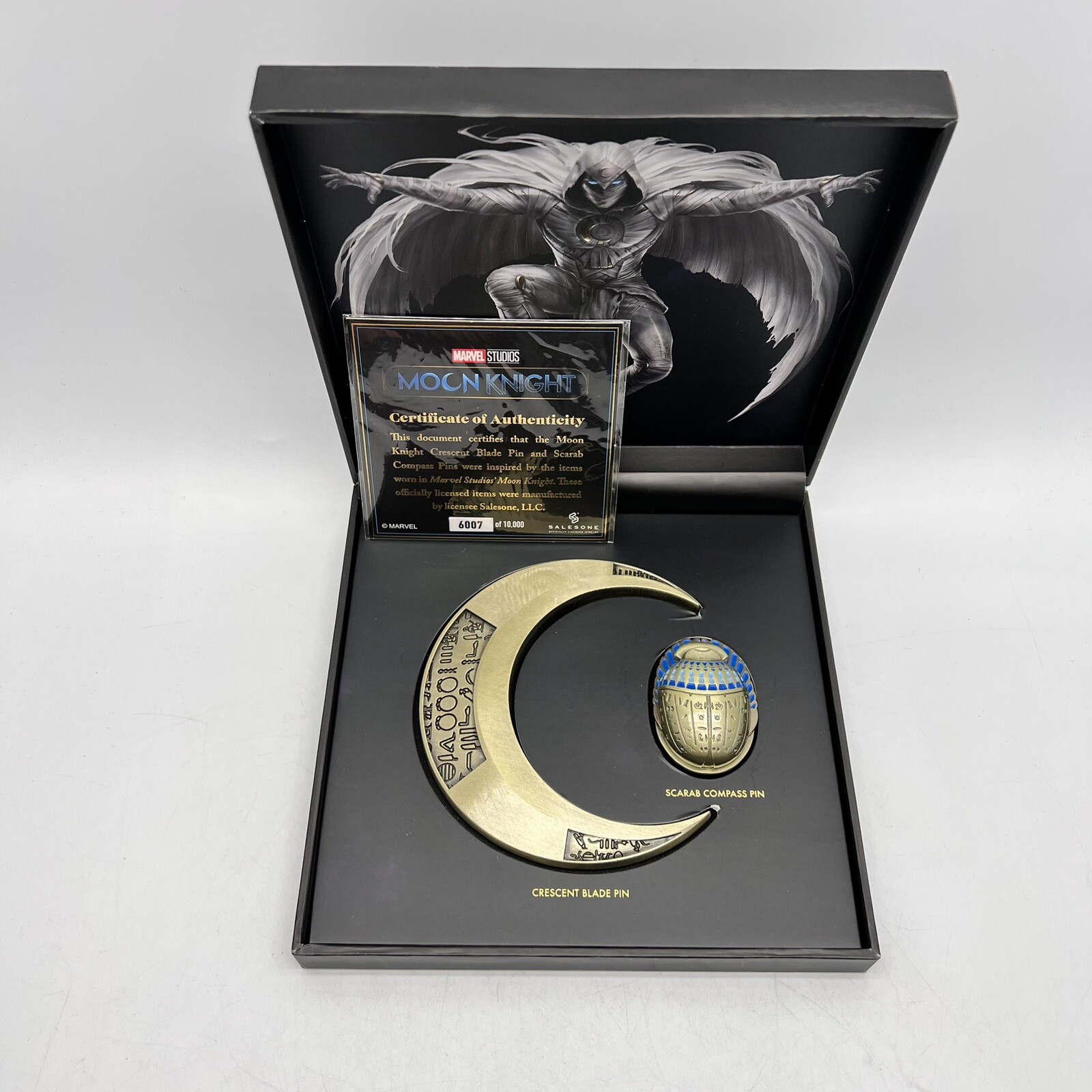 Moon Knight Crescent Blade Magnetic Replica Collectors Set Limited ...
