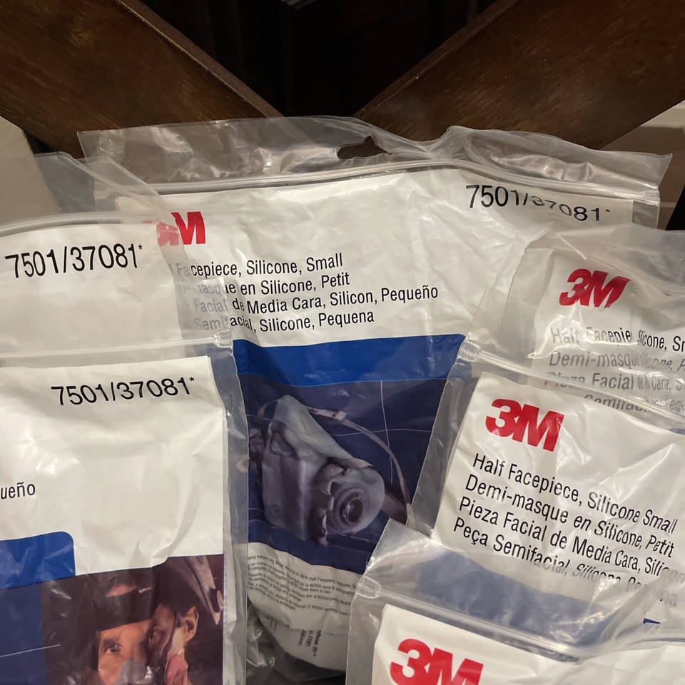 3M 7501/37081 Half Facepiece Silicone Respirator Reusable Small - 7 ...