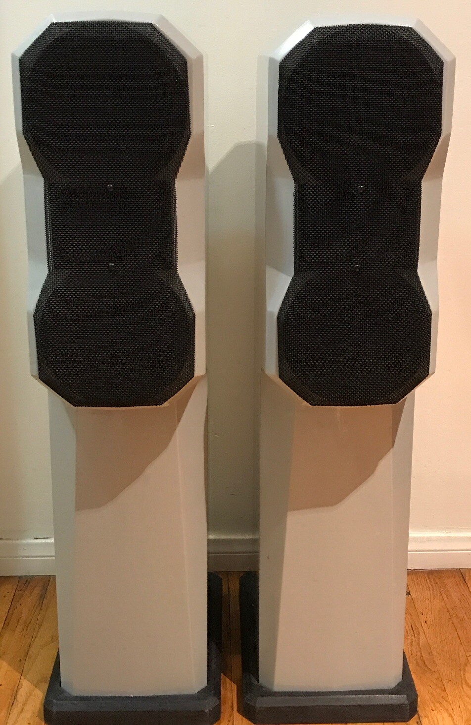 Rauna Ymer, Njord, Balder Swedish concrete transmission line speakers W ...