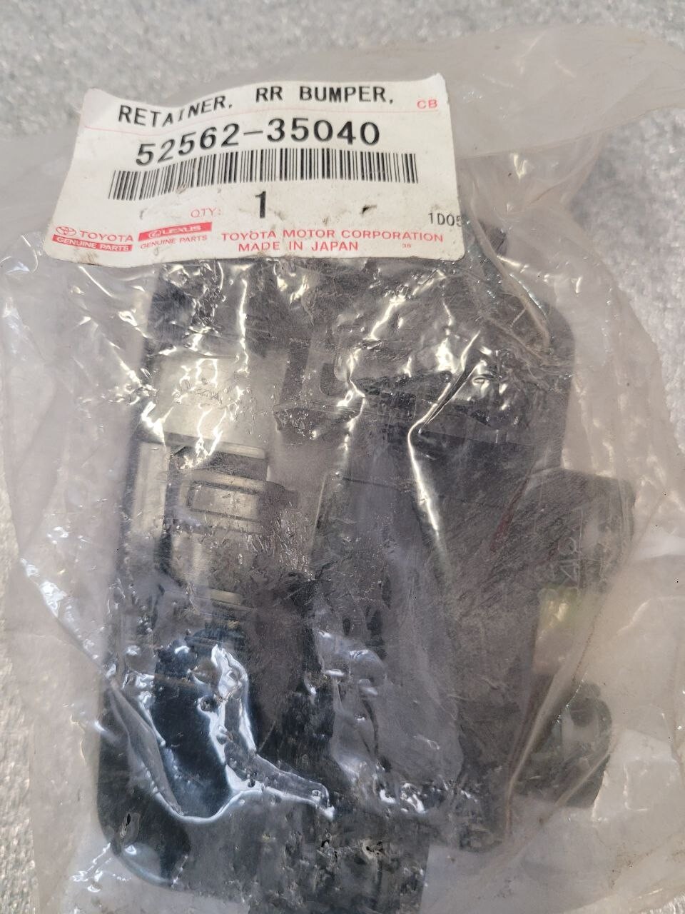 OEM TOYOTA 4RUNNER RIGHT REAR BUMPER TAILLIGHT RETAINER 52562-35040 | eBay