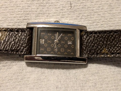 Louis Vuitton Watch Paris g 20m 1187HS2003L 7 inch band works fine new ...