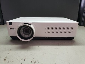 Sanyo pro xtrax multiverse projector plc xu51 - deltadotcom