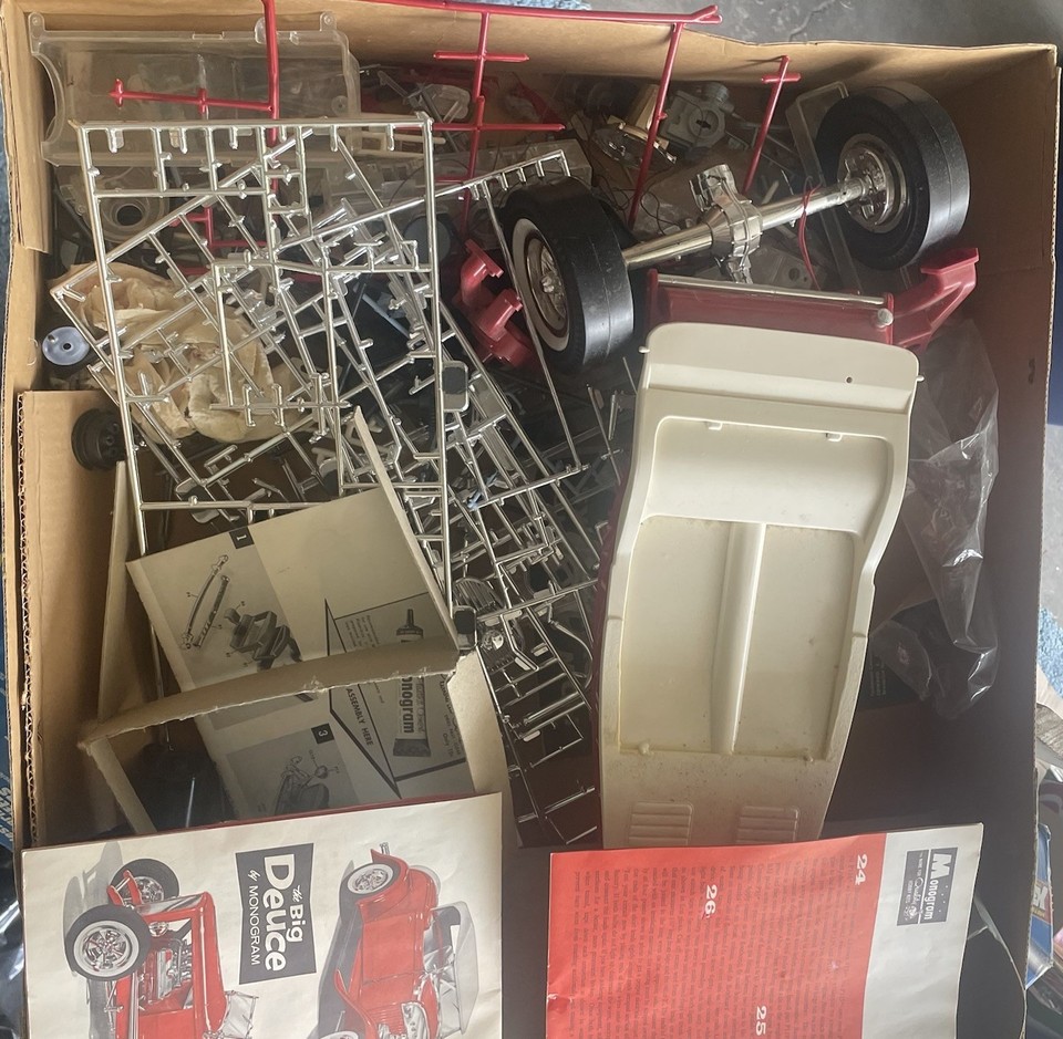 VINTAGE 1963 MONOGRAM THE BIG DEUCE CLASSIC '32 FORD ROADSTER MODEL KIT ...