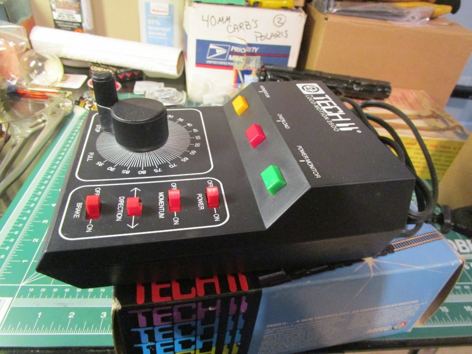 MRC TECH II LOCO-MOTION 2500 MODEL TRAIN CONTROLLER-NICE | eBay