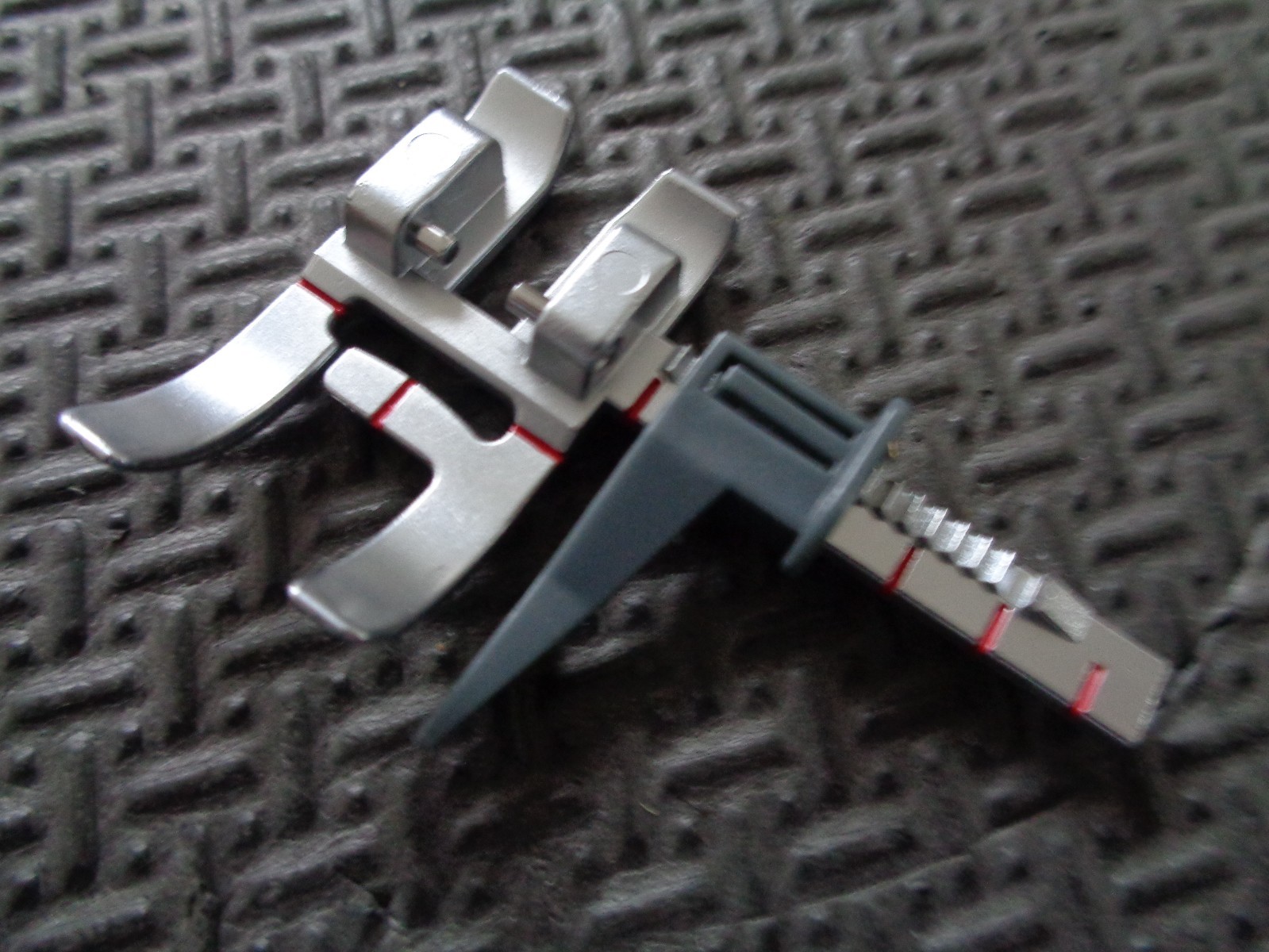 Adjustable Guide Ruler Foot for PFAFF Sewing Machine with IDT system ...