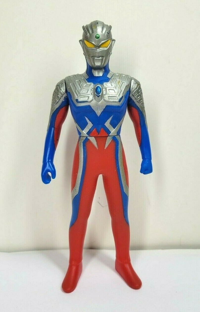 Ultraman Zero Twin Sword Ver. Ultra Hero Series 2009 Figure (No Weapon ...