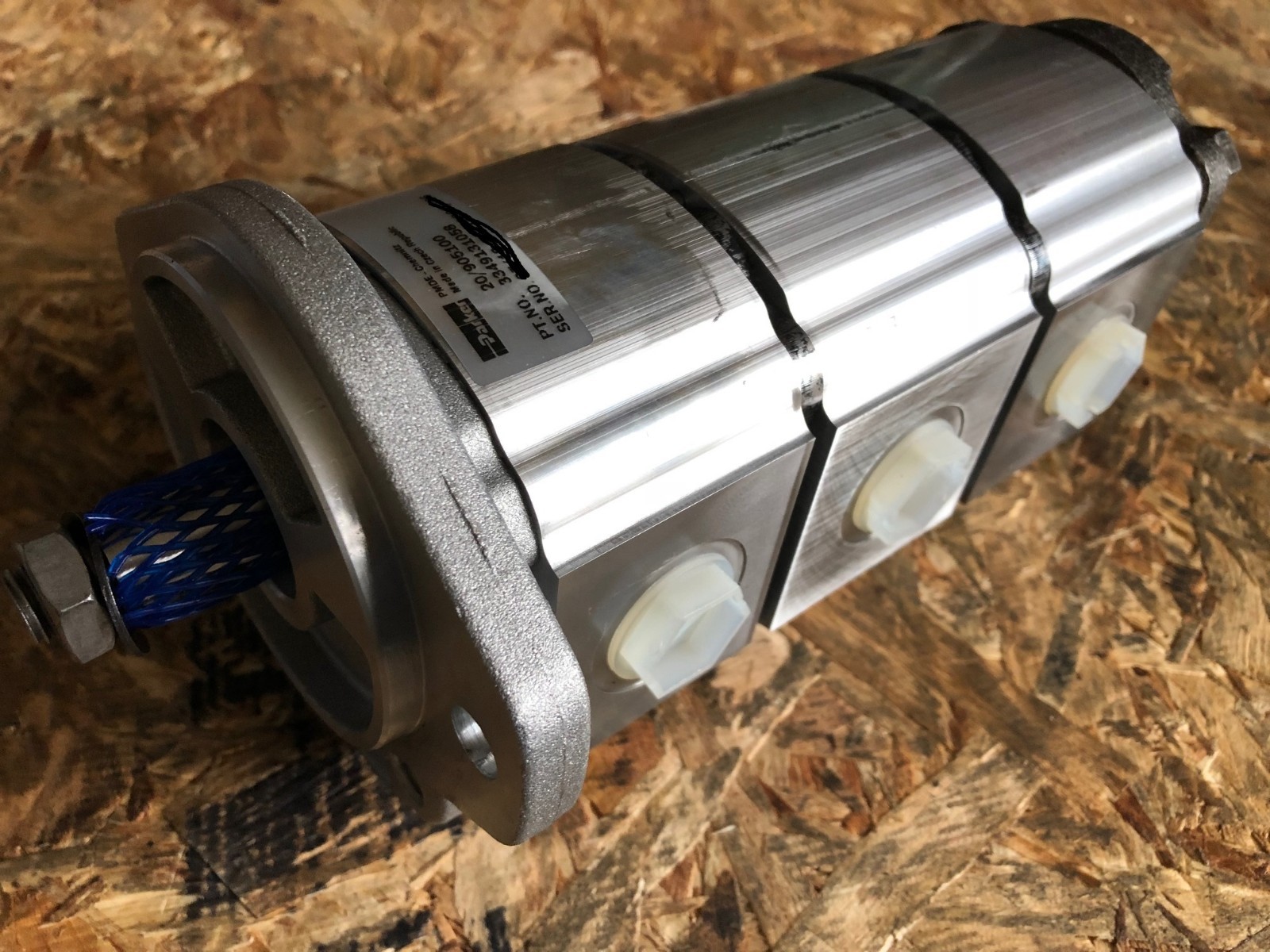 NEW Genuine JCB/Parker Hydraulic triple pump | Grelly USA