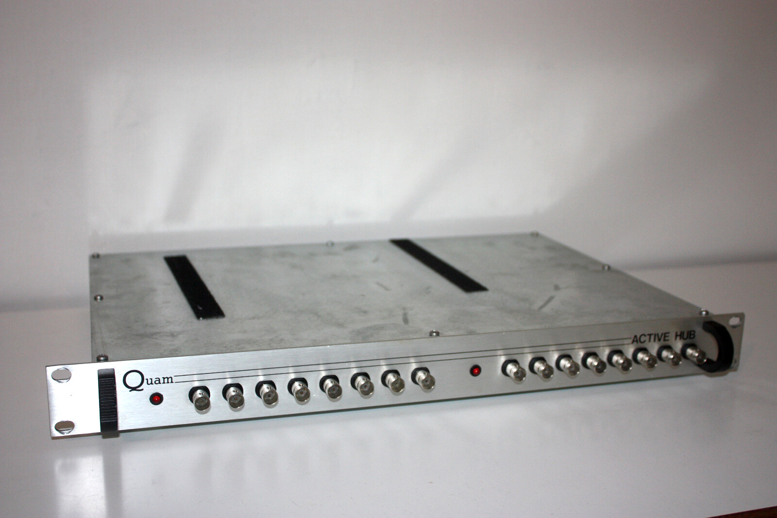 Vintage Quam Active Hub, QC9238, MNC International – 10BASE2 Thinnet ...