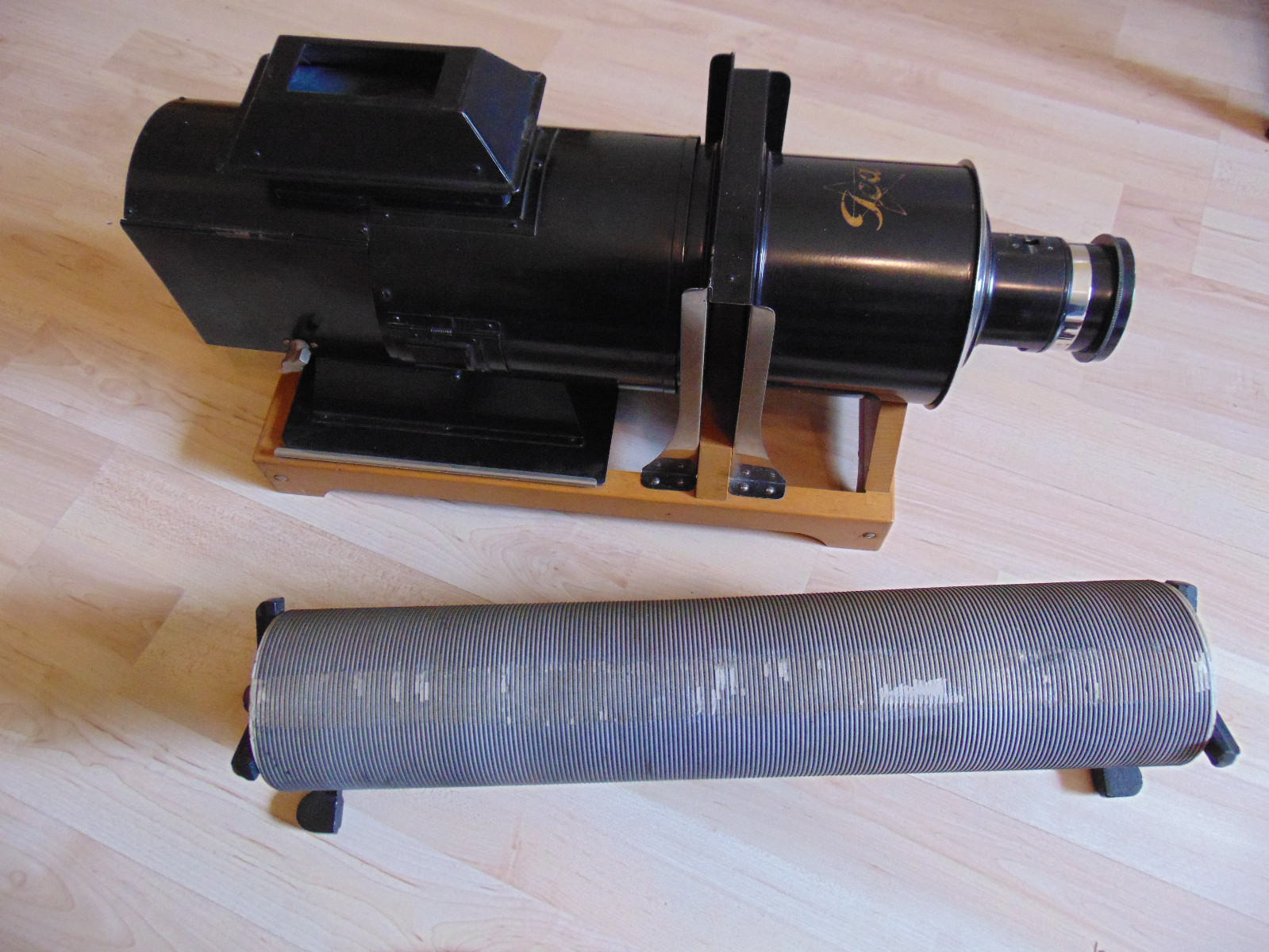 Ica -Dia-Projektor mit Kohle-Lichtbogen-Belechtung Objektiv:Projektions ...