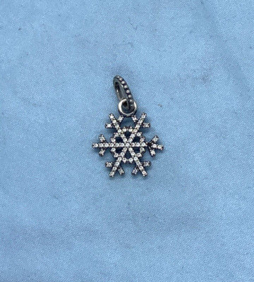 Pandora Authentic Charm Pendant Winter Kiss Snowflake Dangle | eBay