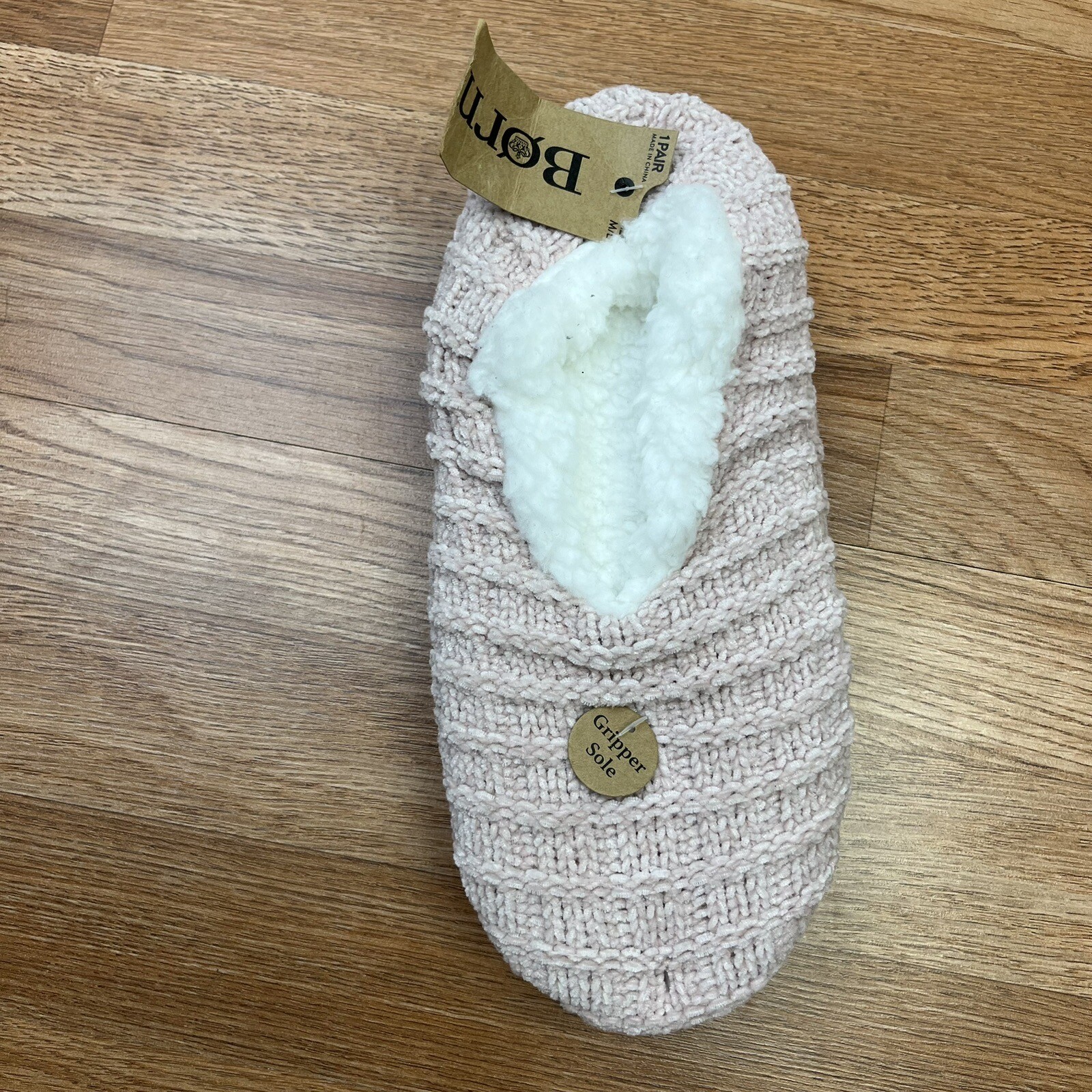 Born Slippers Women's Size M/L Pink Memory Foam Fuzzy Inside Gripper ...