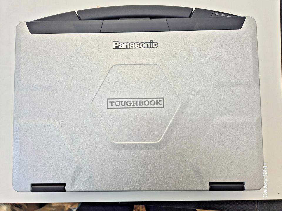 Panasonic Toughbook CF-54 MK2 512 GB SSD 8 GB RAM DVD VGA Serial USB 2. ...