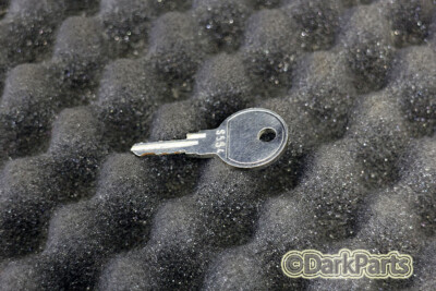 Fujitsu Seimens Primergy TX200 Chassis Case Key S554 | eBay