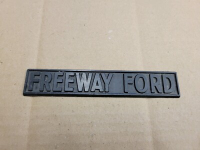 Freeway Ford Bloomington Minnesota Dealership Emblem Badge Logo ...