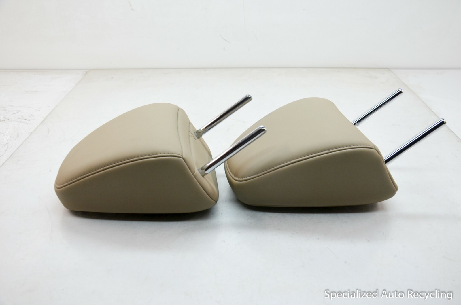 2018 LEXUS IS300 FRONT LEFT AND RIGHT DRIVER SIDE SEAT HEADREST OEM | eBay