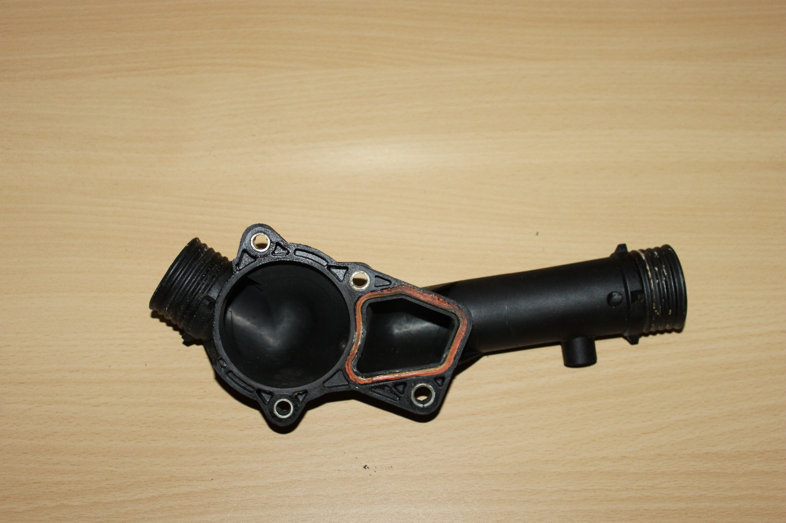 Thermostatgehäuse Anschlussflansch 1740478 * BMW 5er E39 * Intern 4 ...