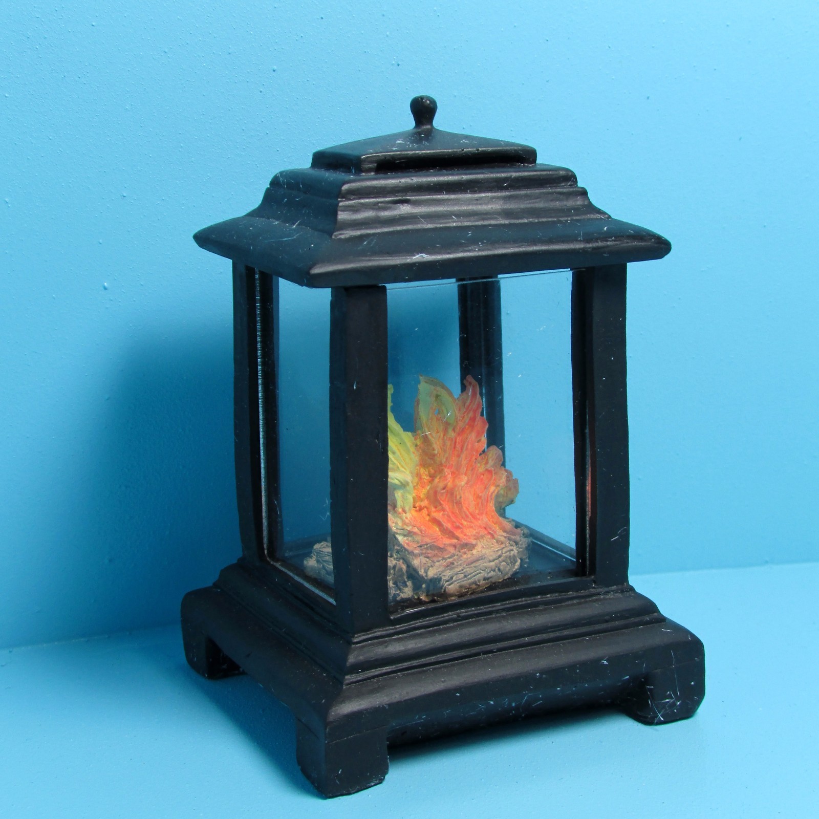 Dollhouse Miniature Outdoor Fireplace with Logs and Flame ~ YM0810 | eBay
