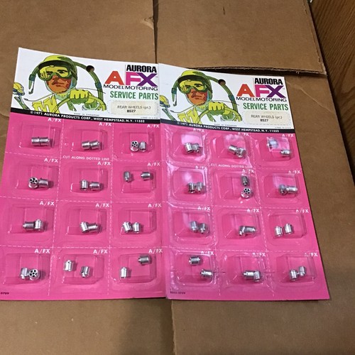 VINTAGE 2 CARD GROUP AFX REAR WHEELS / NEW OLD STOCK / #8527 / 1971 ...