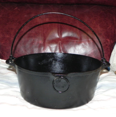 VINTAGE FAVORITE PIQUA WARE #8 CAST IRON DUTCH OVEN *Free Shipping* | eBay
