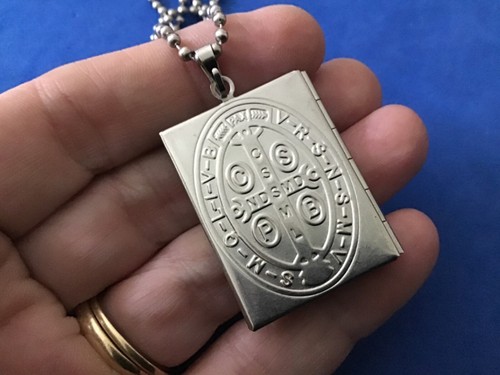 St BENEDICT LOCKET Protection NECKLACE Saint Medal STAINLESS STEEL 30 ...