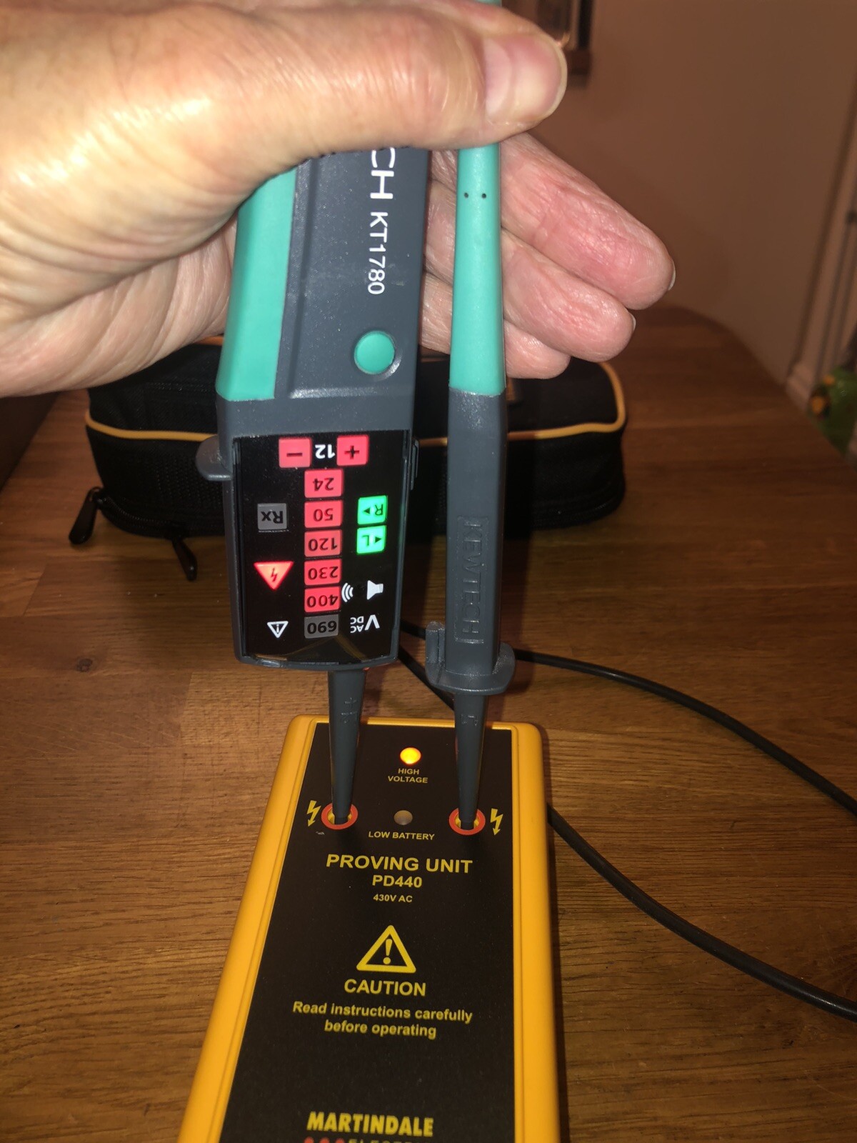 Martindale proving unit PD440Plus Martindale VL-13800 testers + Kewtech ...