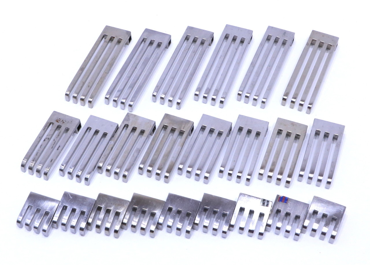 * LOT OF (23) PILLING RETRACTOR BLADES 351378 351677 351676 | eBay