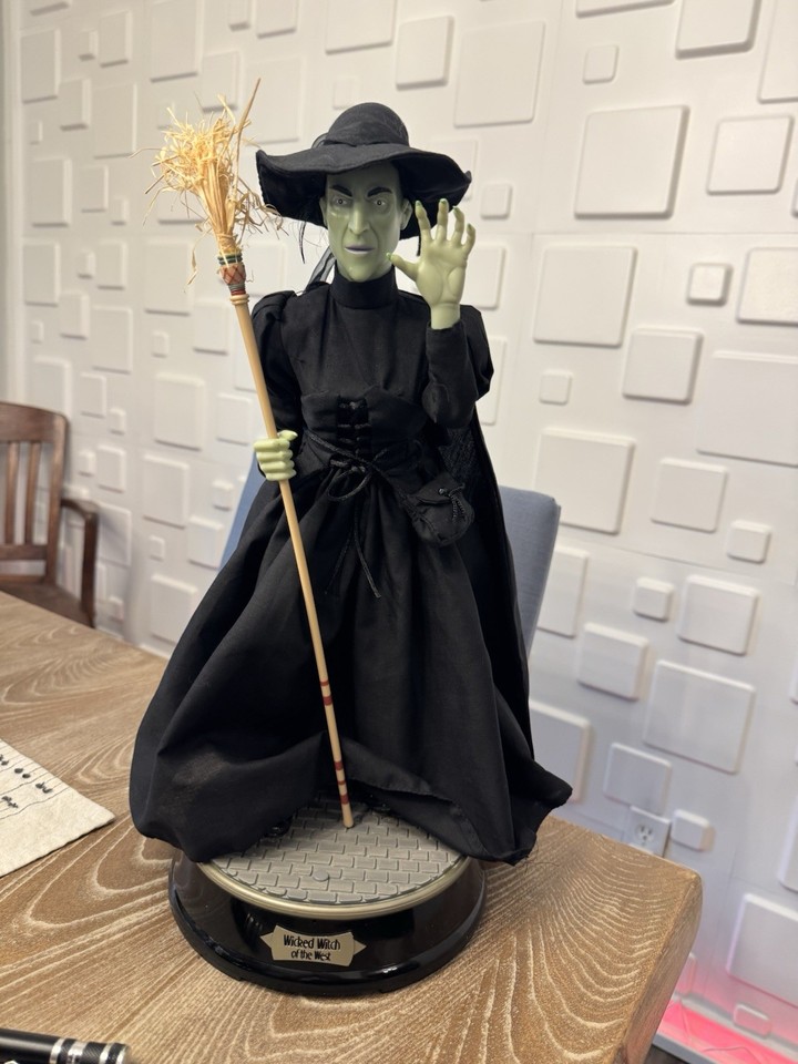 Gemmy Wizard of Oz Animated Talking Moving 17" Wicked Witch Figure Box ...