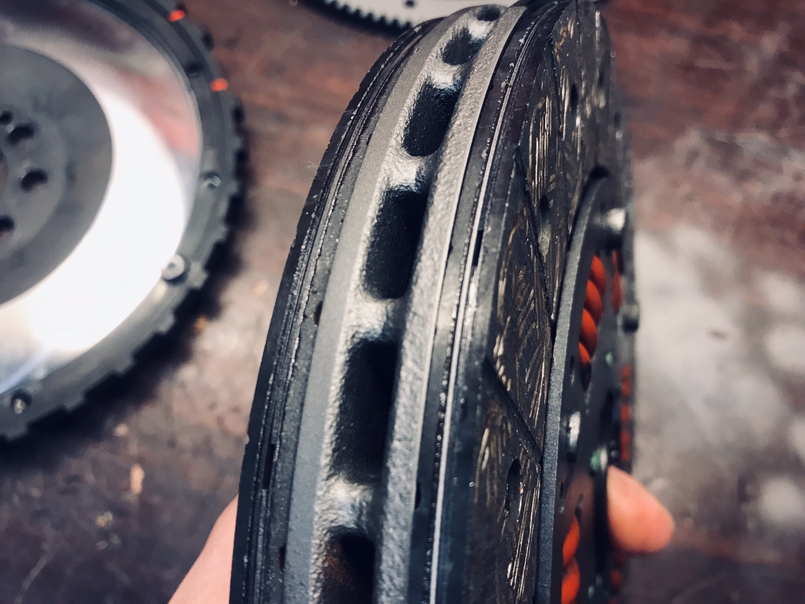 Lamborghini Gallardo 03/08 clutch relining service with PEGA FX4C-S ...