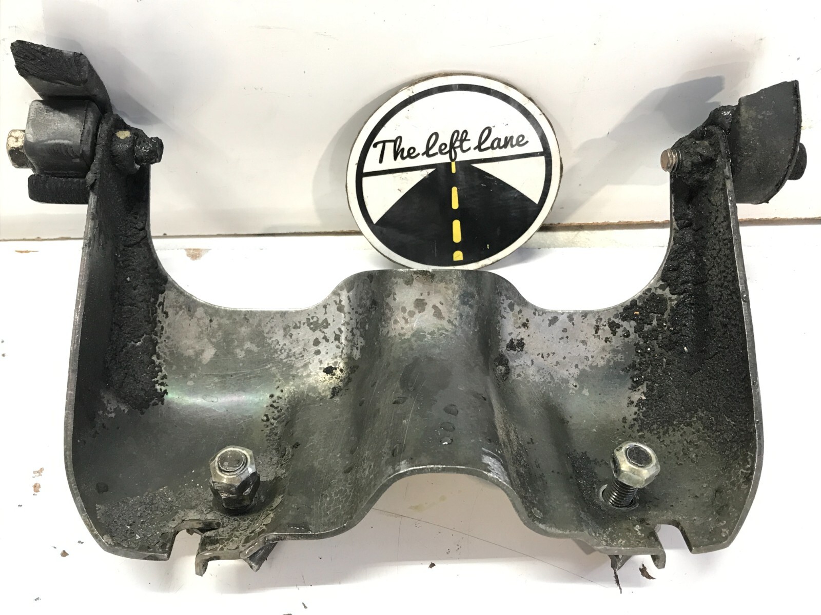 1984-1986 Nissan 300ZX Z31 Rear Lower Transmission Mount Bracket Cradle ...