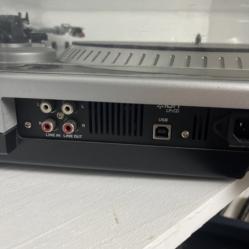 ION Audio LP2CD Digital Conversion Turntable with Built-in CD Recorder ...