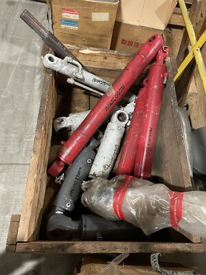 New Takeuchi Swing Cylinder 1900075900 | eBay