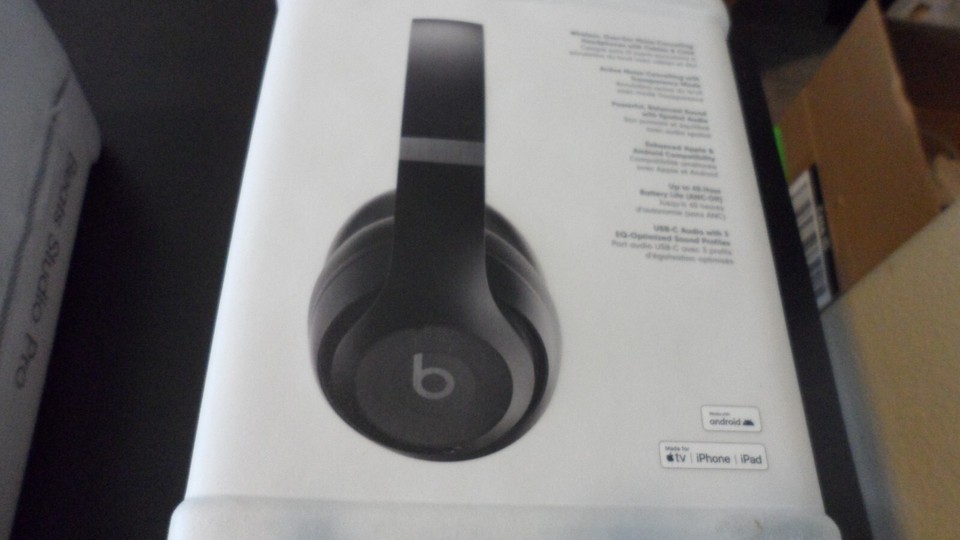 Beats by Dr. Dre - Beats Studio Pro Wireless Noise Cancelling Over-the ...