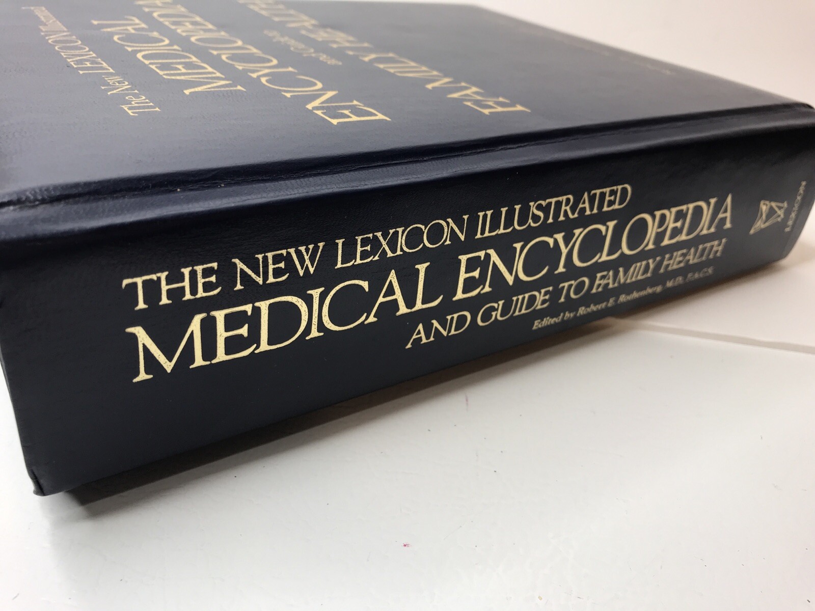 The New Illustrated Medical Encyclopedia Family Health Robert E ...