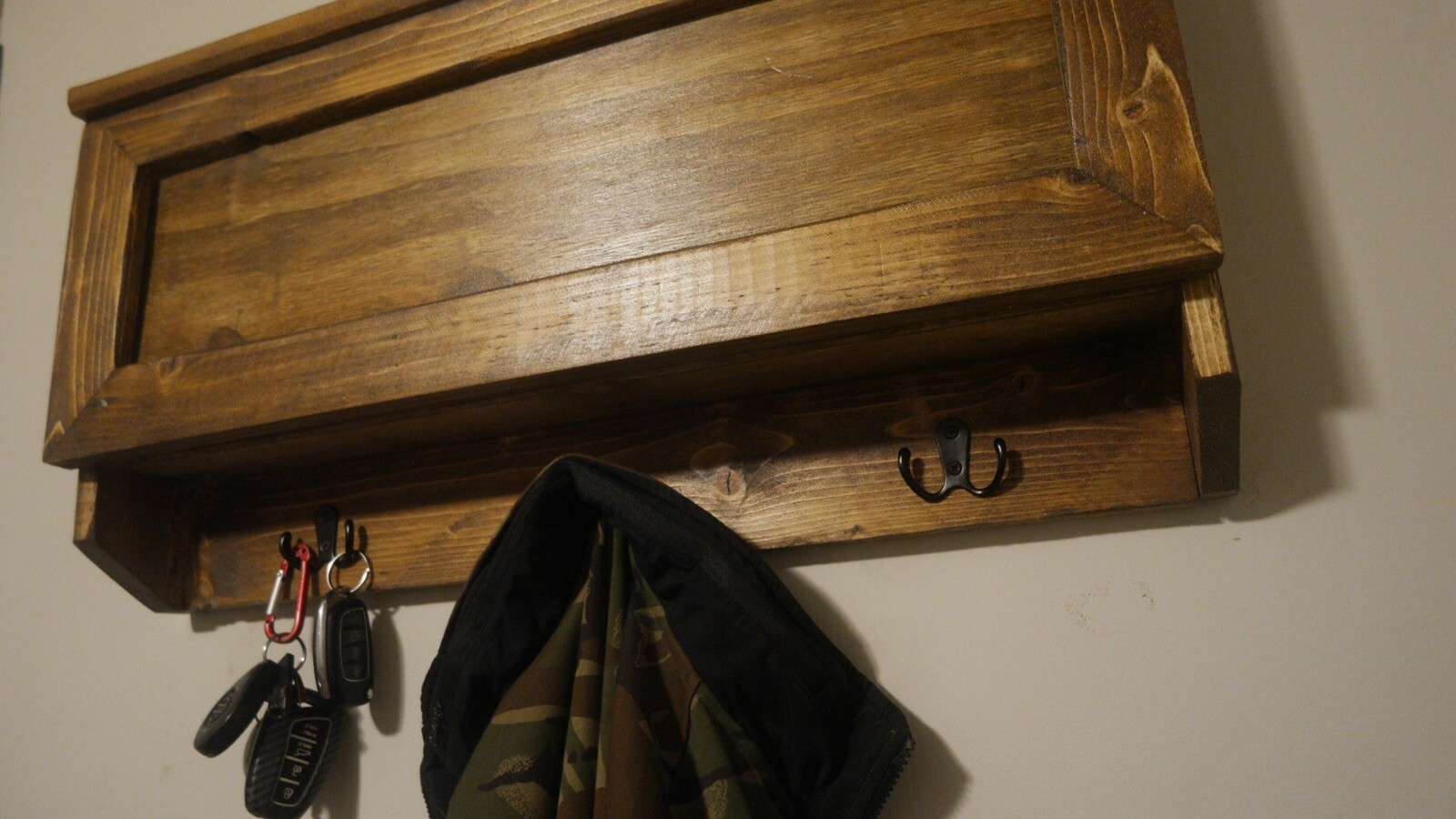 Entry key holder with concealment compartment. Coat Hooks & Key Hooks ...