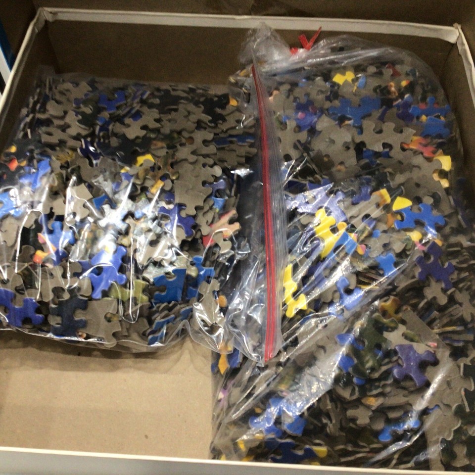 Springbok by Hallmark 2000 Piece Puzzle Flying Colors Hot Air Balloons ...