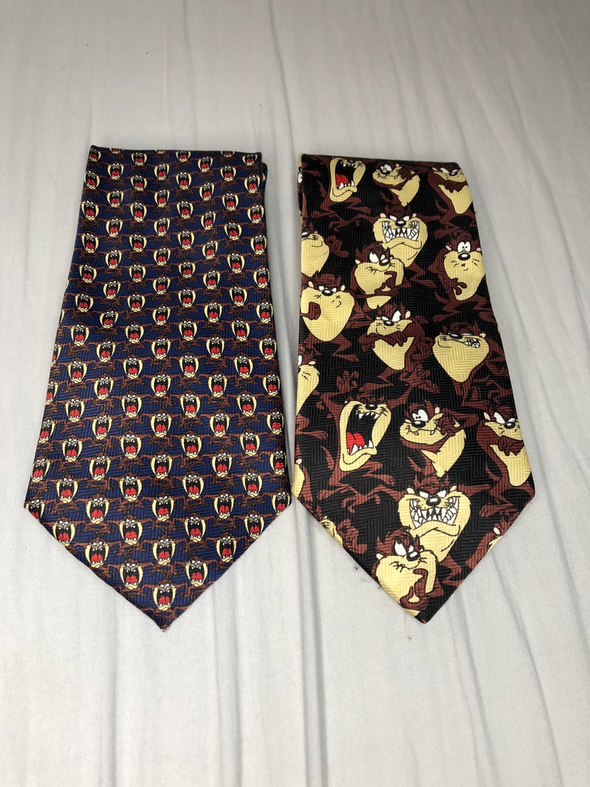 Two Vintage 1998 And 2000 Taz Tazmanian Devil Looney … - Gem