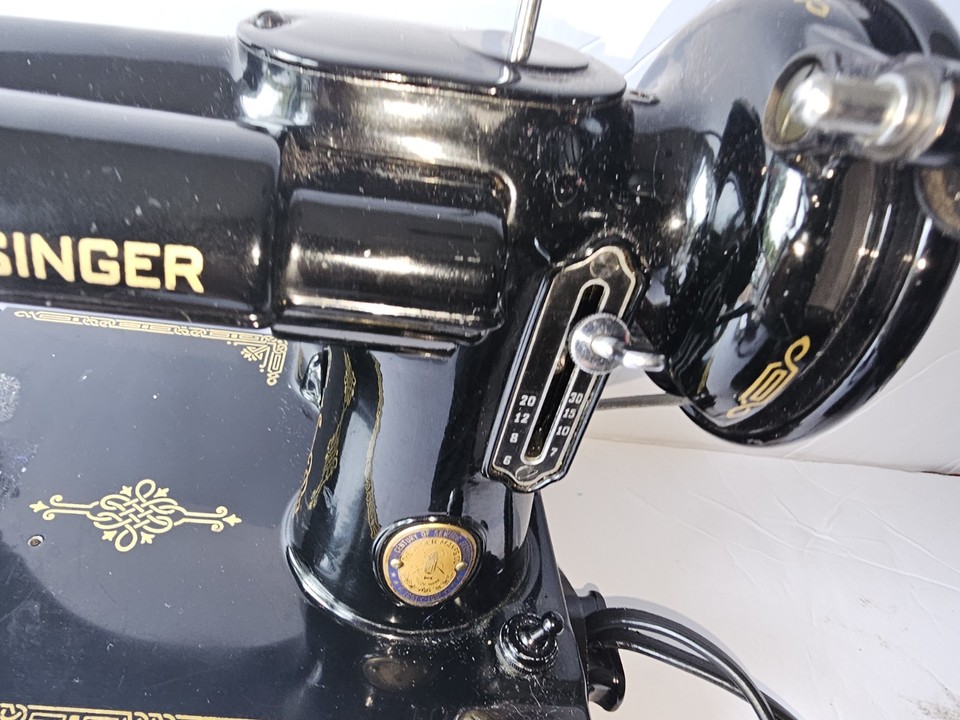 Singer Featherweight 100 Year Anniv. Portable Electric Sewing Machine ...