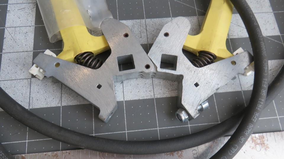 Conductix Wampfler 812 Series Double Current Collector 1P 2X80A 081209 ...