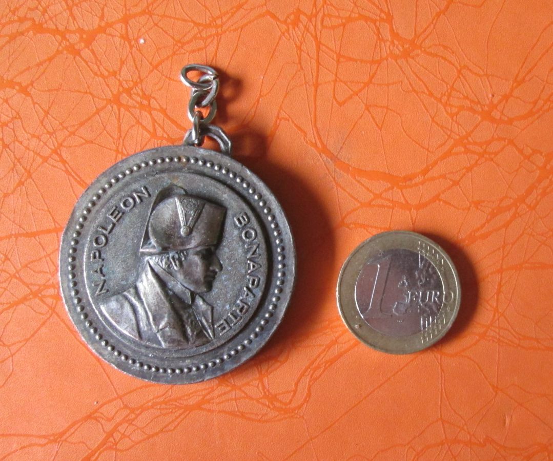 Vtg Metal Keyring Napoleon Bonaparte Keychain Paris | eBay